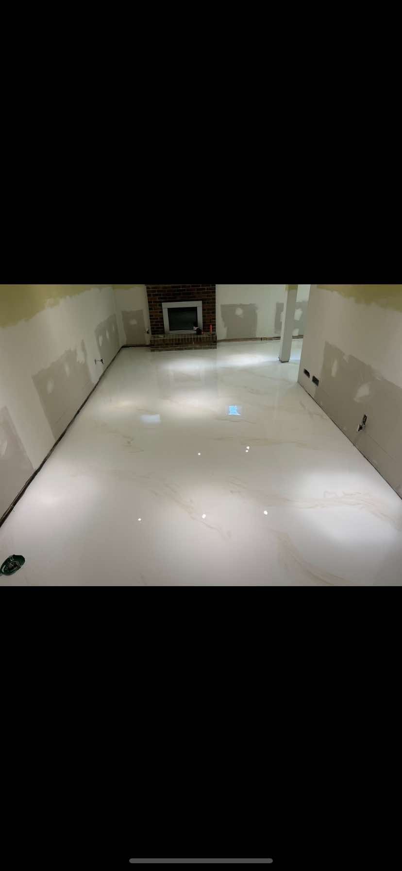 Époxy Marbré - Salon Moderne | Béton Révolution